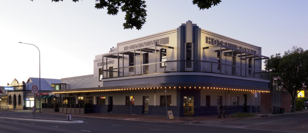 Hotel, Pub Fitout, Hertiage | Adelaide | S2 Architects